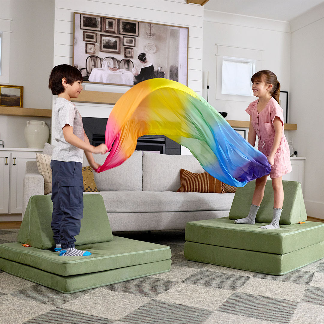 Nugget® accessories: Sarah’s Silks Rainbow Giant Playsilk
